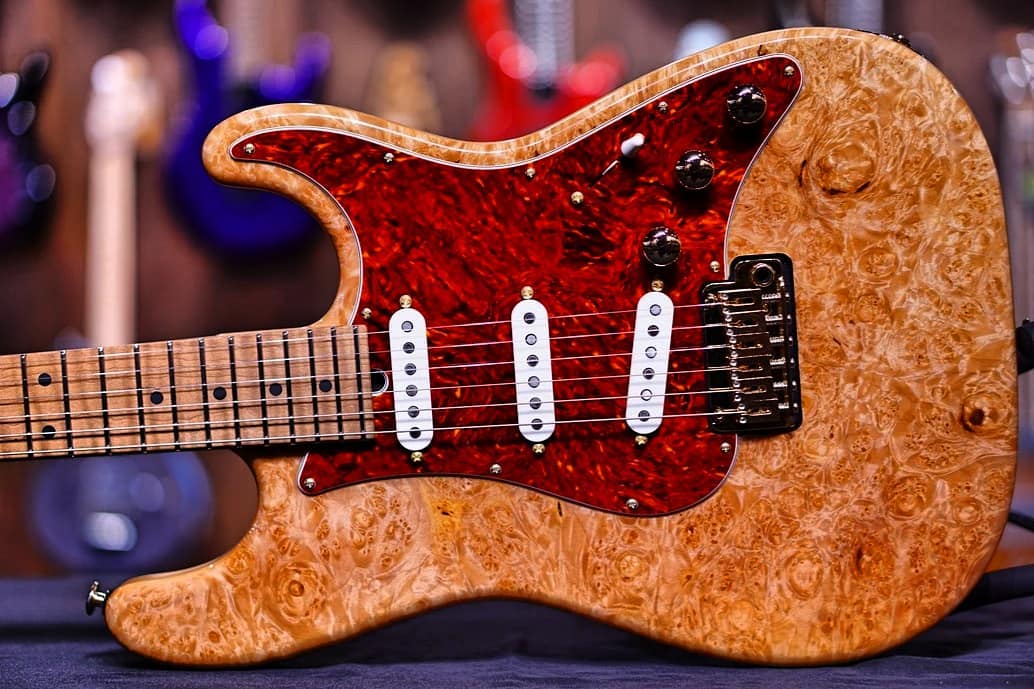 Suhr custom Classic w natural...