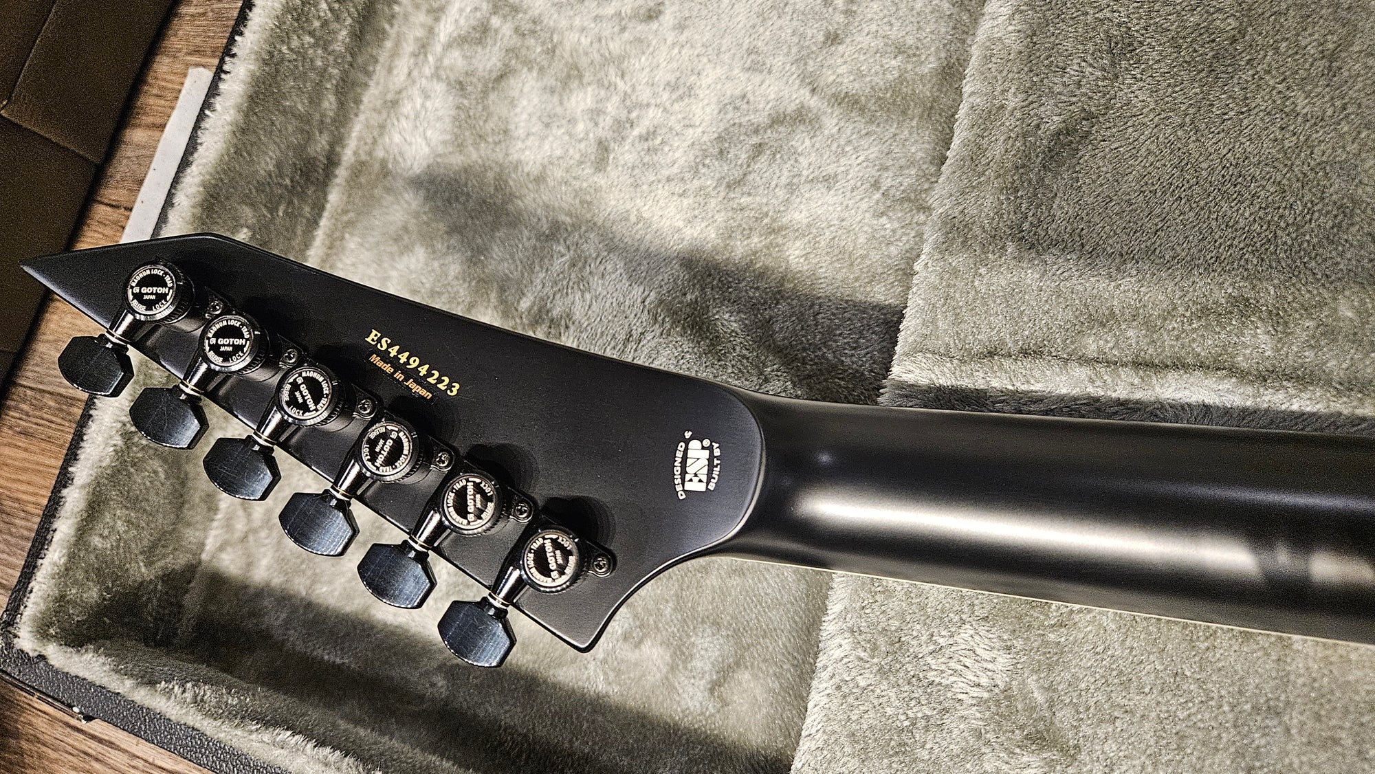 ESP E-II ARROW NT Black es3362223