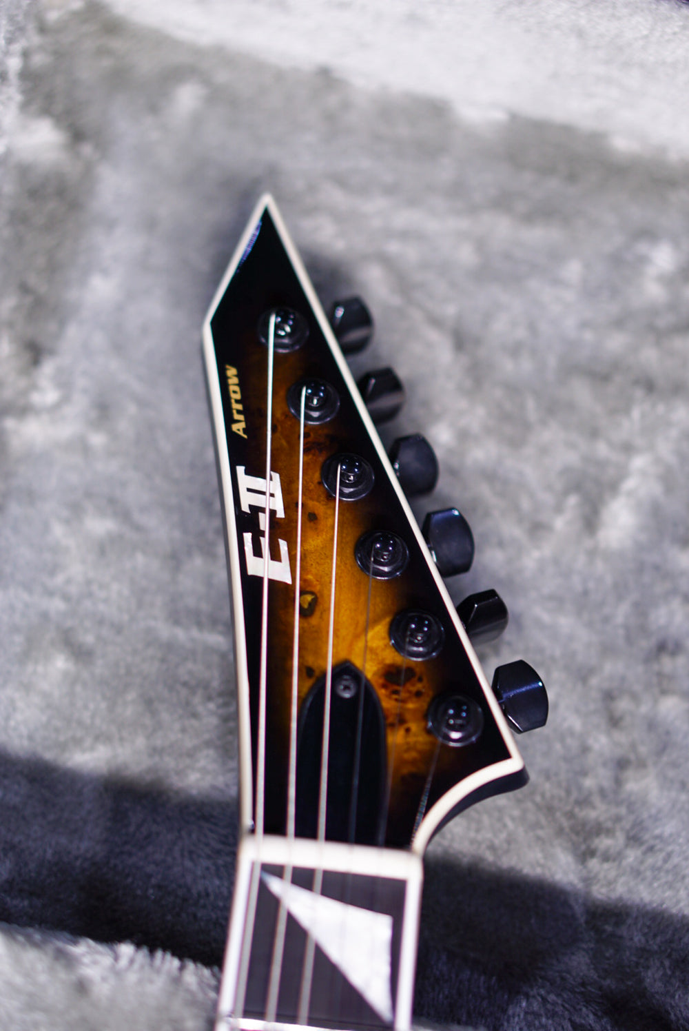 ESP E-II Arrow NT Nebula Blackburst ES1635223