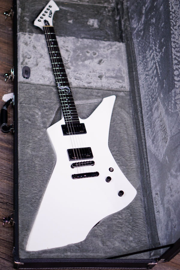 ESP SNAKEBYTE - Snow White James hetfield signature E7040232