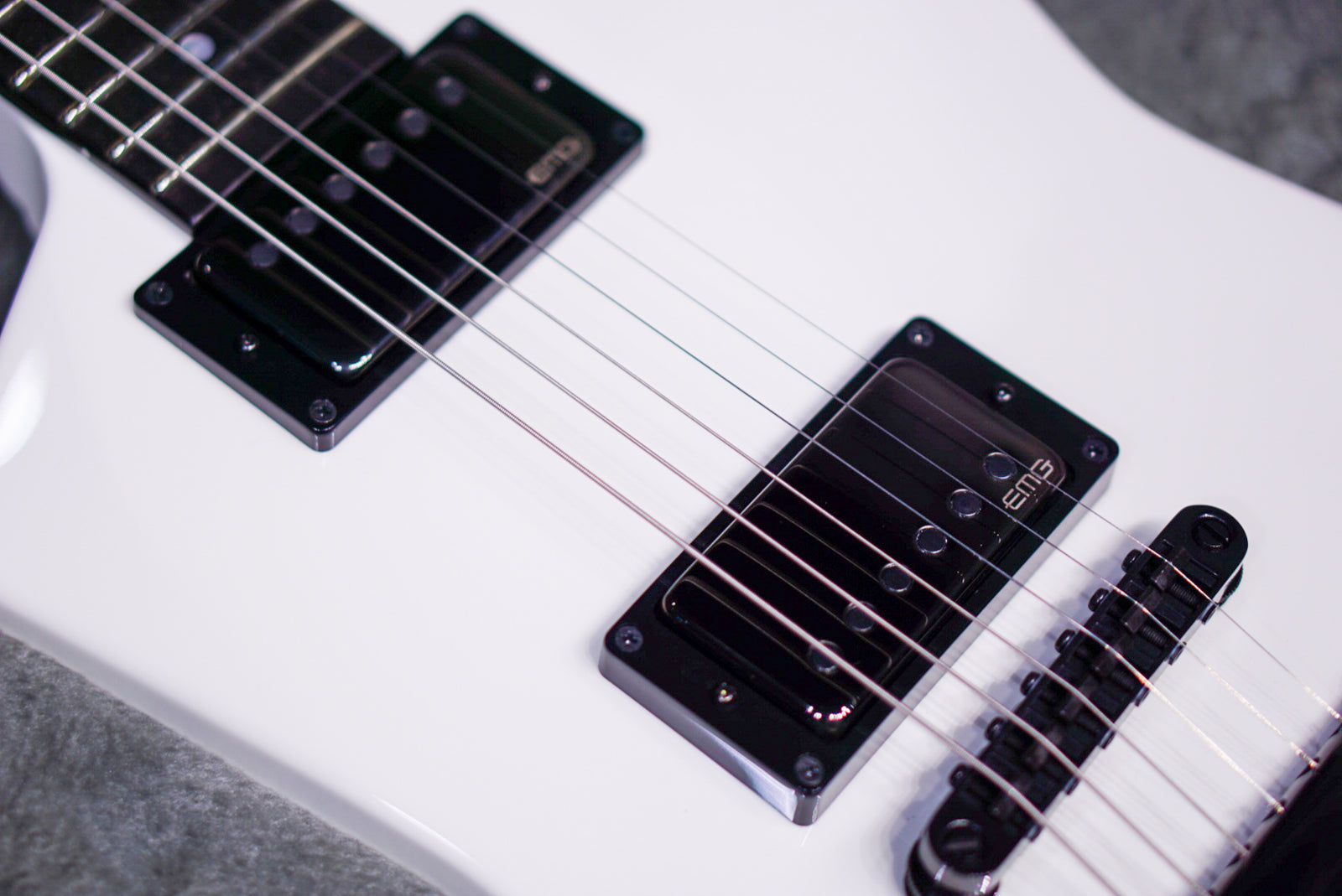 ESP SNAKEBYTE - Snow White James hetfield signature E7040232