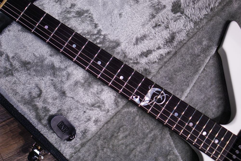 ESP SNAKEBYTE - Snow White James hetfield signature E7040232