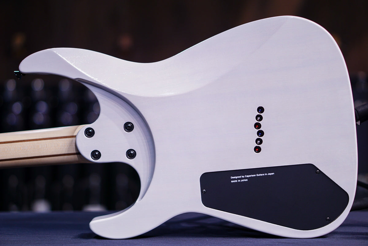 Caparison Dellinger WB-FX MF trans white 3360123