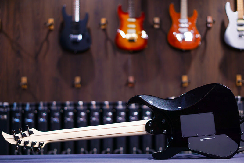 Caparison Dellinger 7 Prominence Trans Spectrum black 3370003