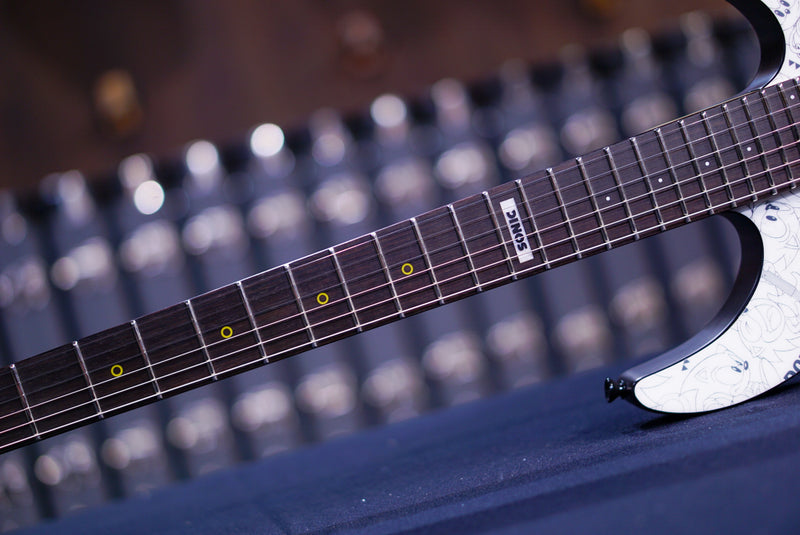 SONIC THE HEDGEHOG GUITAR III - Classic Sonic Edition