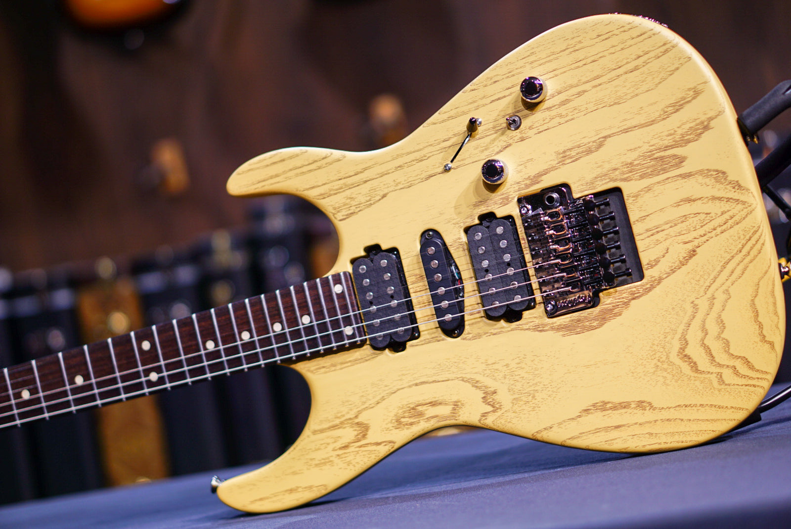 Tom Anderson Angel Player Satin Organic Grain Butterscotch with Brown