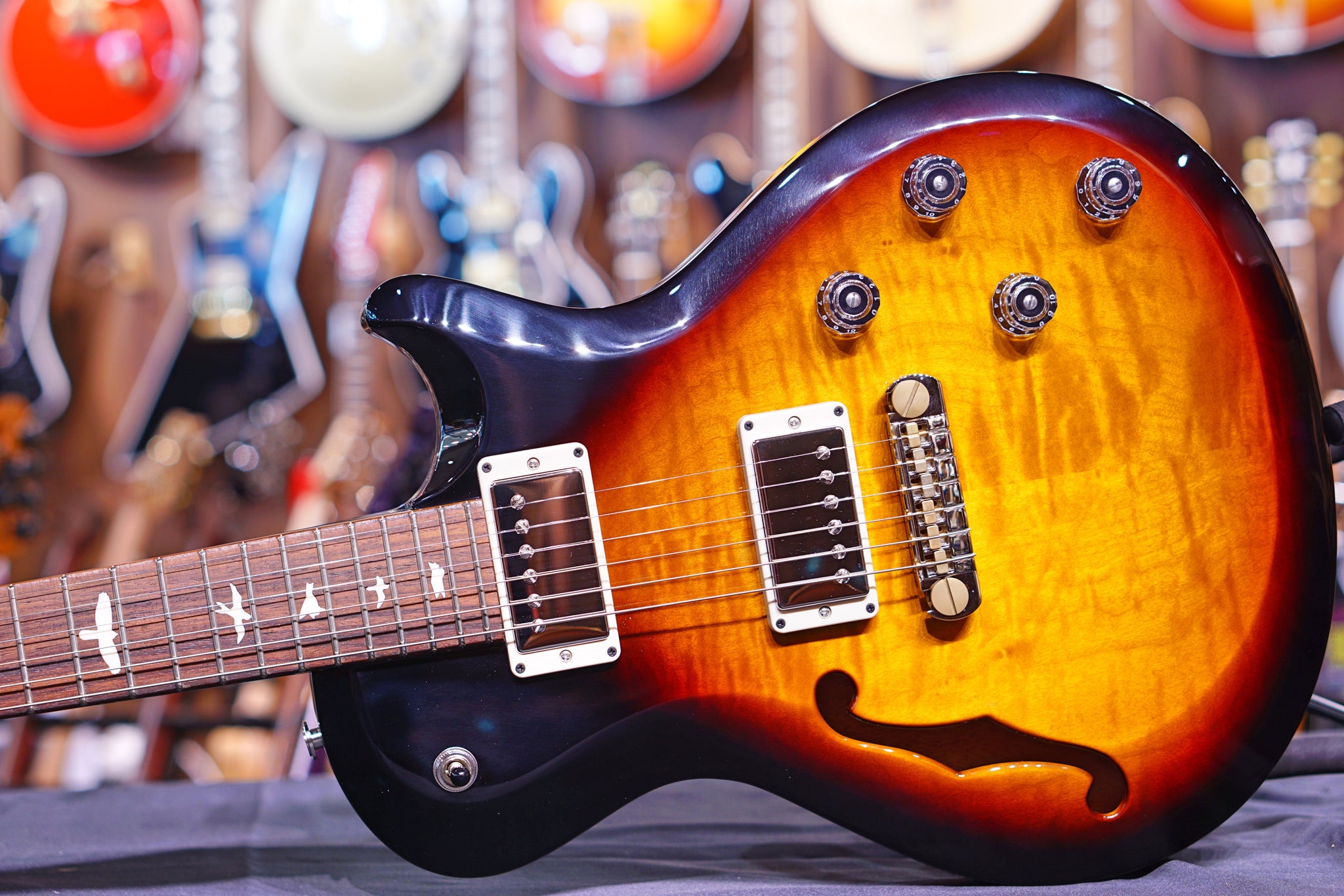 PRS S2 Singlecut Semi-Hollow Tri Color Burst 19 S2037892