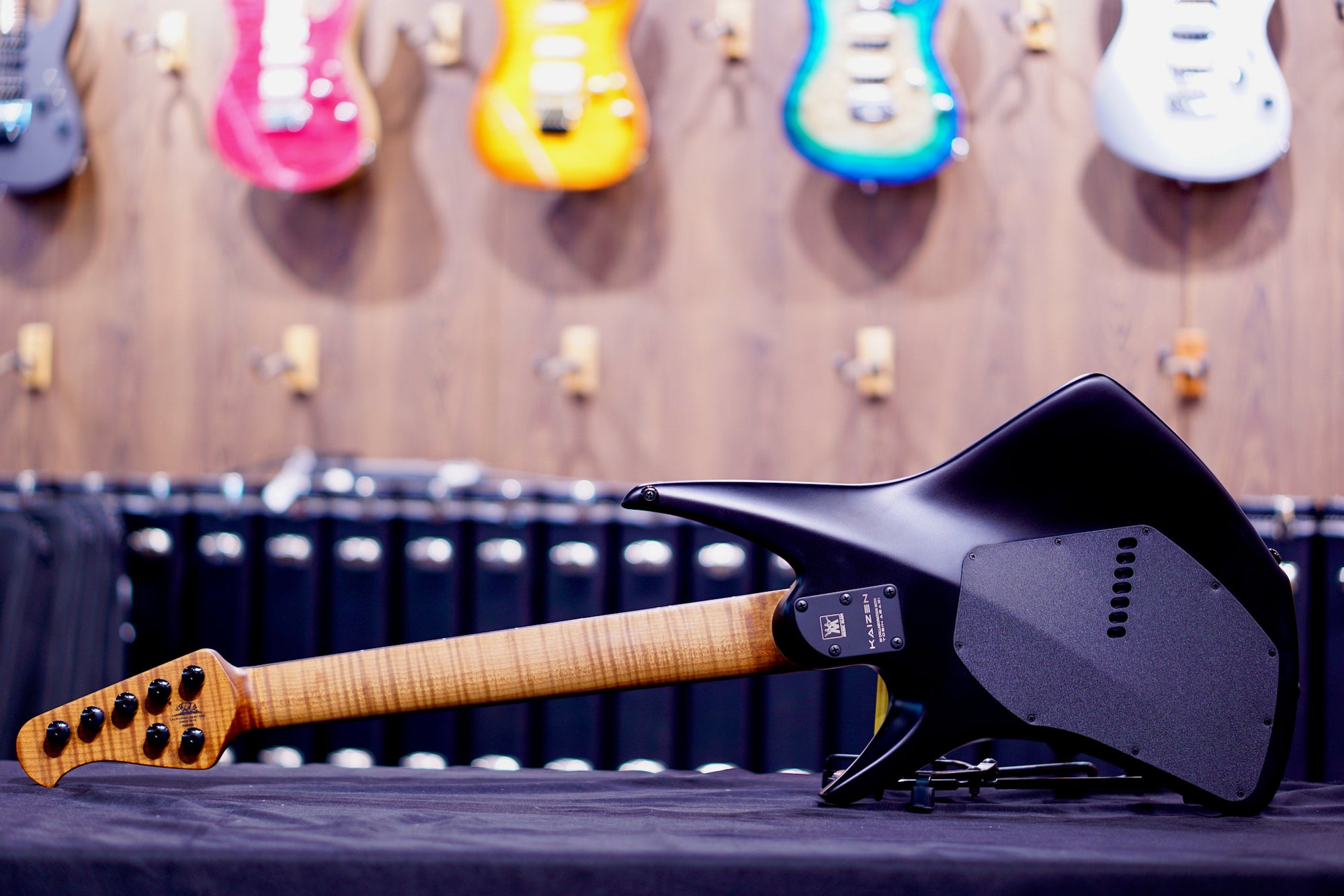 Ernie ball Musicman Kaizen 7 Spectraflare apollo black S08338