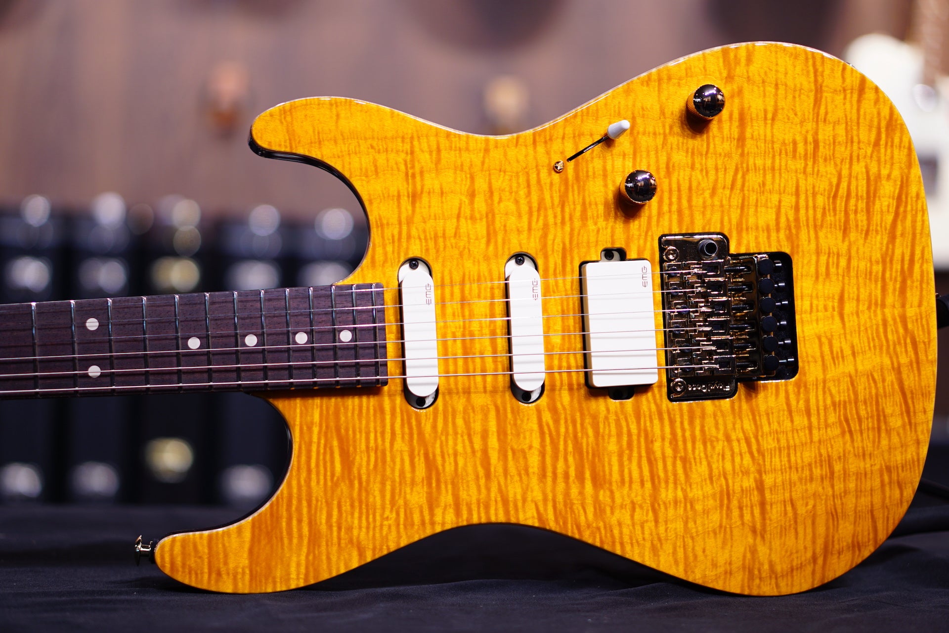 Suhr standard legacy Limited Edition floyd Caramel 69016