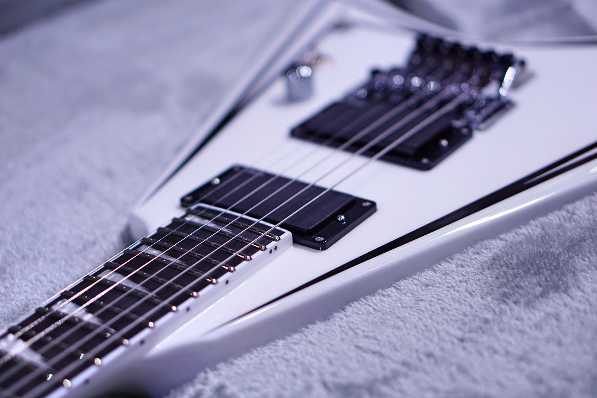 ESP E-II SV White Black Stripes es0493213